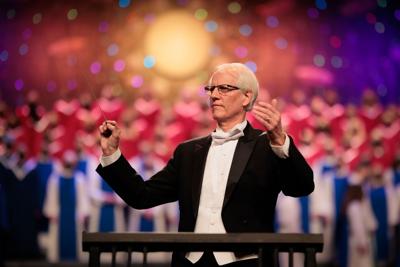 Amundson caps 4-decade St. Olaf career at his final Christmas Fest ...