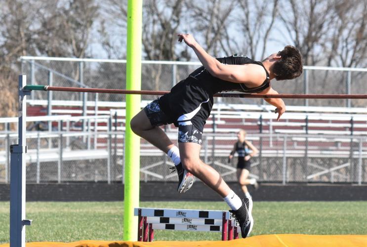 SPRING SPORTS GUIDE: Waterville-Elysian-Morristown boys track and field ...