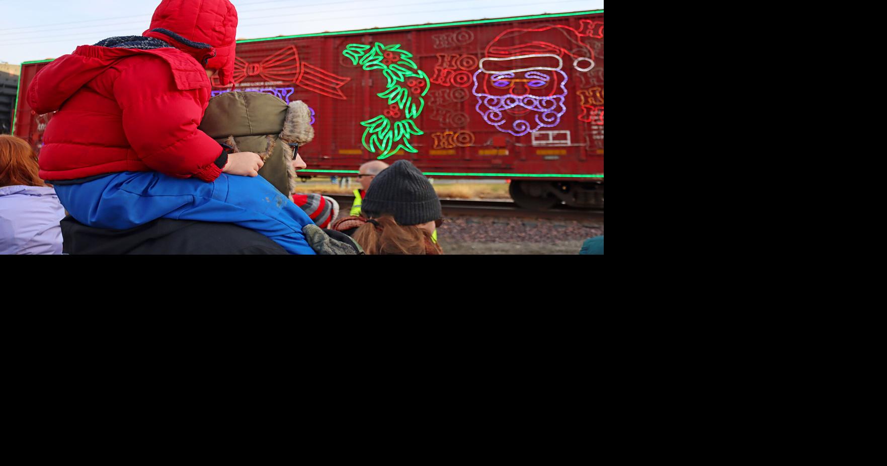 Holiday Train pulls in to Owatonna, raises $5,000 for Community ...