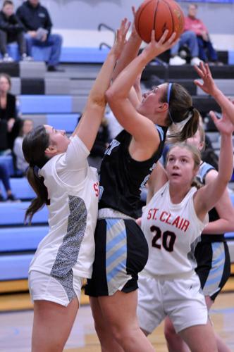 Titans win 6th straight game with hot shooting night against St. Clair ...