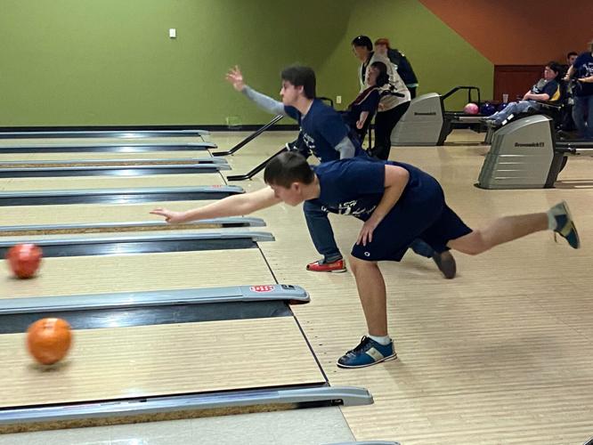 Strike Force has 11 individuals and 4 doubles teams qualify for MSHSL ...