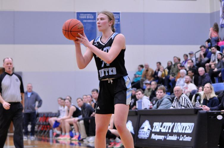 Titans win 6th straight game with hot shooting night against St. Clair ...