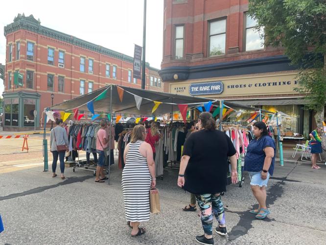 Dangerous heat greets downtown shoppers during Crazy Daze | News ...