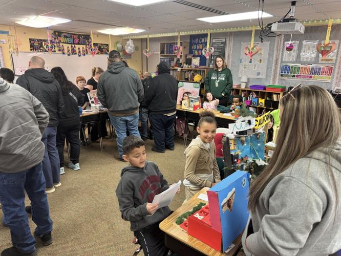 Lincoln 4th graders present 'state float' projects | Community ...