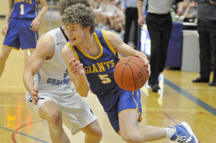 Dominant 1st half propels Giants to victory over Minnesota Valley ...