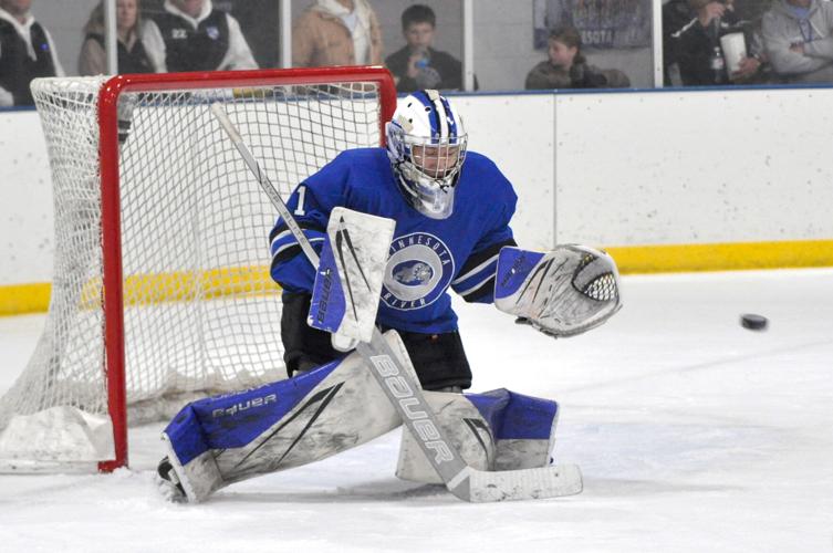 Bulldogs suffer overtime loss in season opener | Sports | southernminn.com