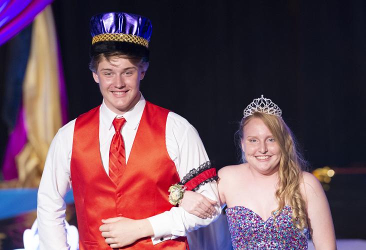 Cleveland holds junior and senior prom | News | southernminn.com