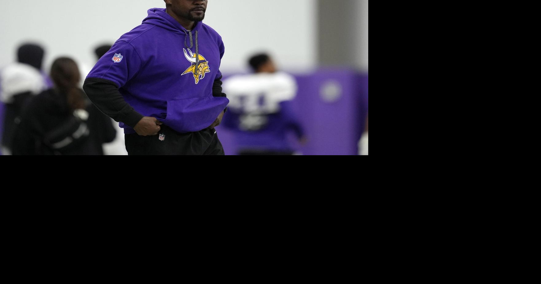 Brian Flores still finds joy running the Vikings defense after being ...