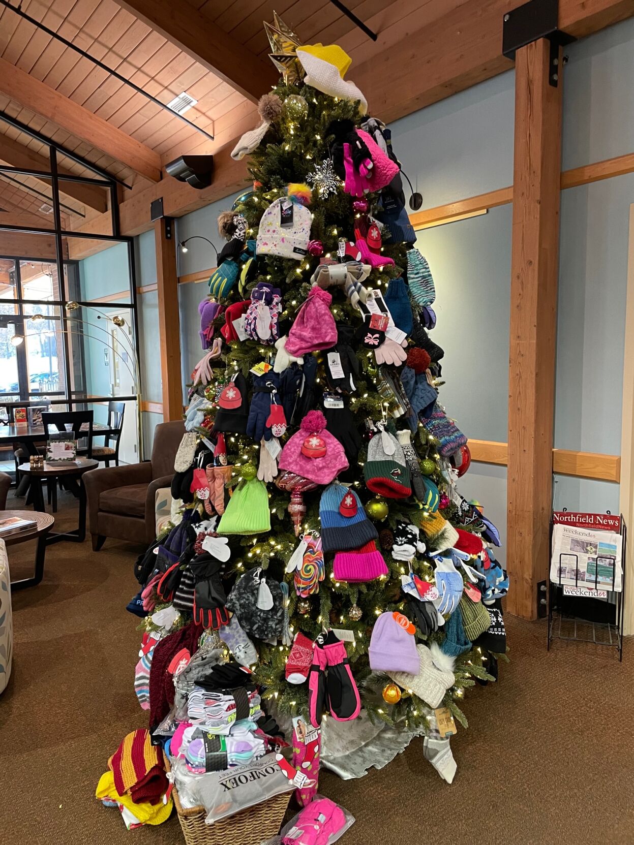 Mitten tree tradition continues at FiftyNorth | News | southernminn.com