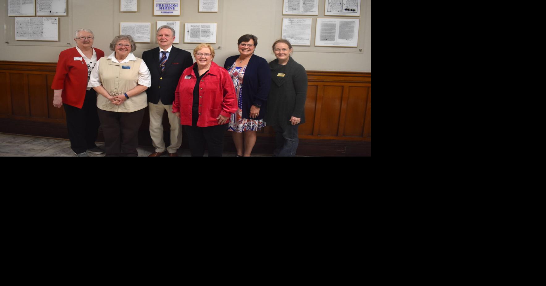 Waseca Exchange Club dedicates courthouse freedom shrine with ceremony ...