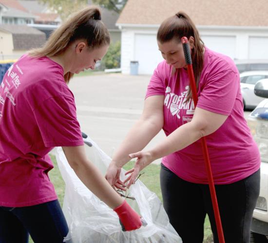 Day of Caring proves 'many hands make light work' | News | southernminn.com