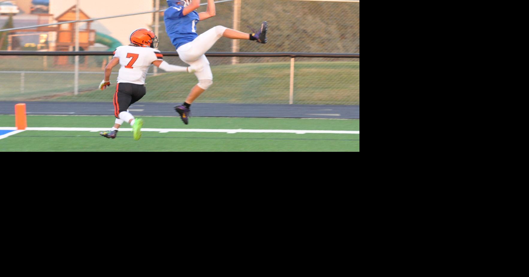 Bulldogs chew up Cleveland in 41-13 home victory behind historic ...