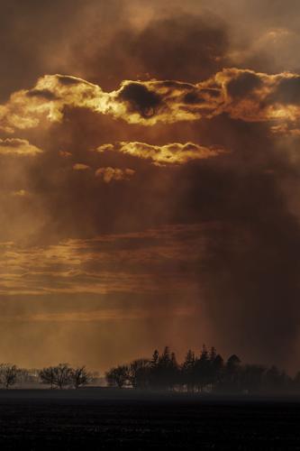 Multiple agencies fight Sunday grass fire as high winds kept it ablaze ...