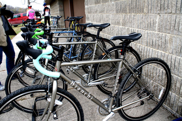 Cyclists look for adventure, travel on gravel in Northfield race | News ...