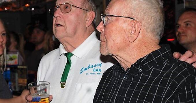 Embassy Bar brings in local artist to celebrate history of bar ...
