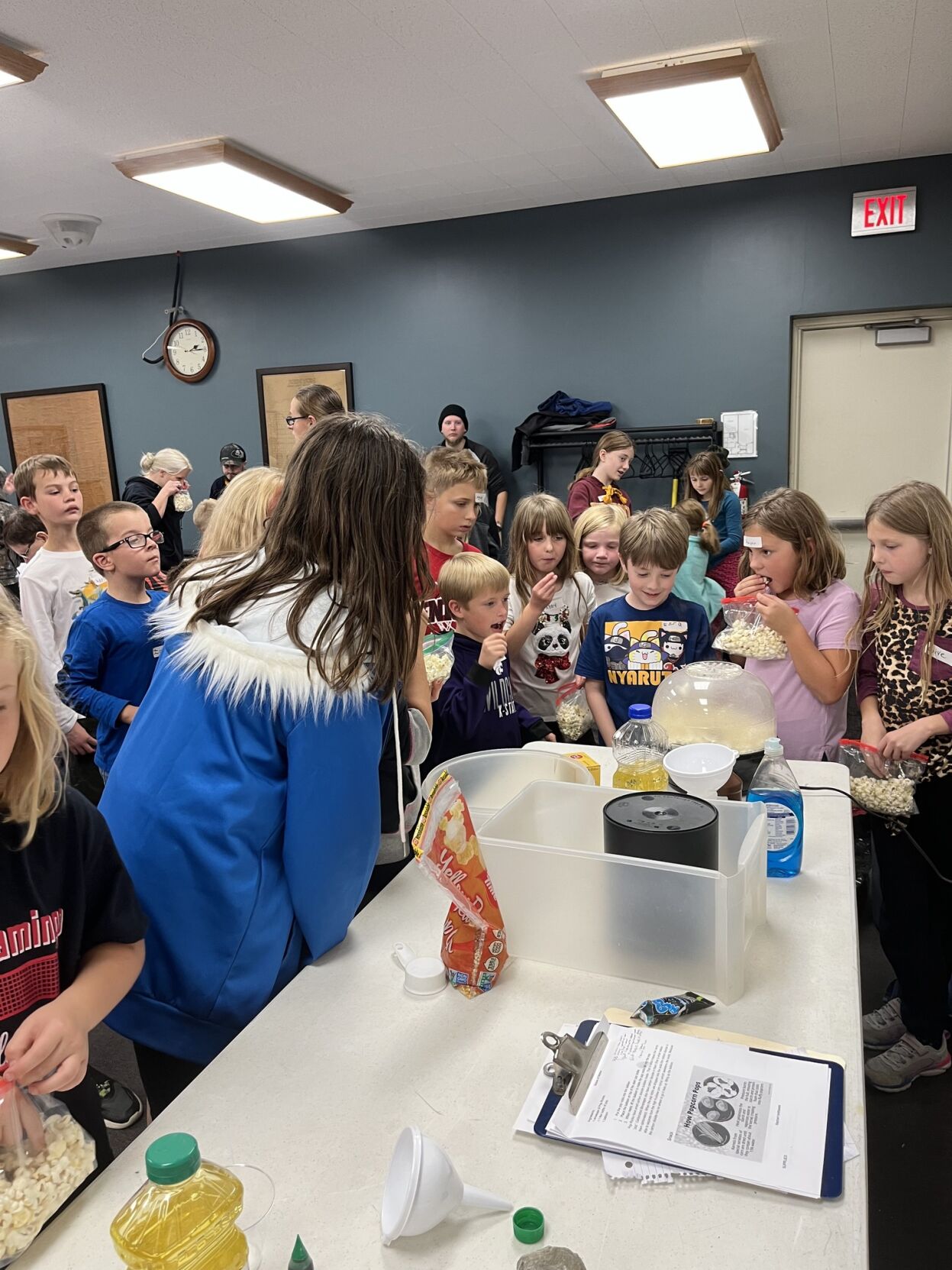 Kenyon Library science club engages local kids | News | southernminn.com