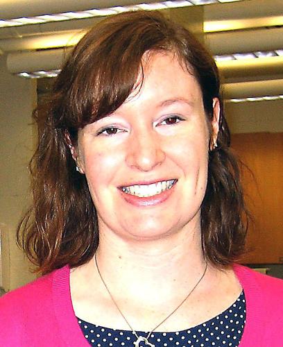 Infectious disease experts: COVID-19 dangers make social distancing ...