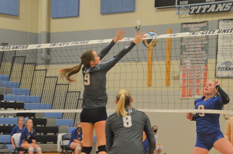 TCU volleyball outlasts LS-H in 5-setter | Sports | southernminn.com