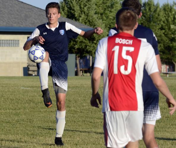 U18 boys soccer team, goalie pick up the pace | Sports | southernminn.com