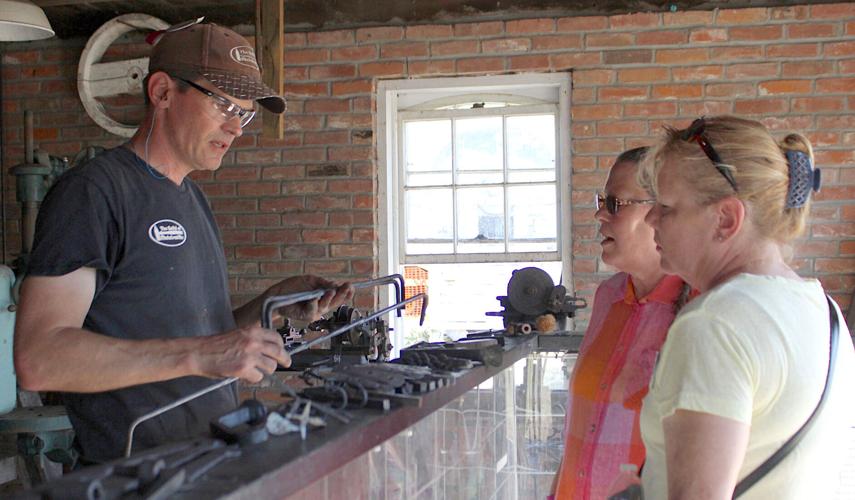 Blacksmith demonstrates craft at Dundas threshing show | News ...
