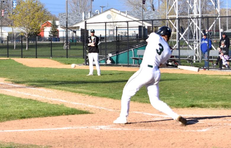 Falcons' fifth-inning rally to tie game isn't enough against Huskies ...