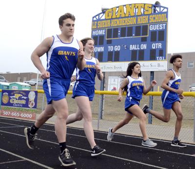 Q&A: Giant track captains shoot for state | Sports | southernminn.com