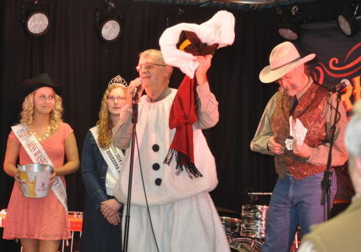 2015 Sleigh and Cutter Frosty is Pastor Roger Haug | News ...