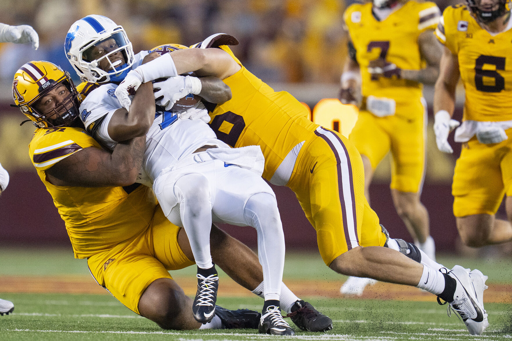 Minnesota beats Buffalo 23-10 in opener as Drake Lindsey passes for 290 ...
