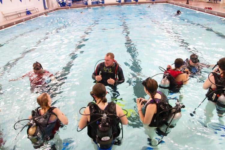 OMS students dip toes into scuba diving | News | southernminn.com