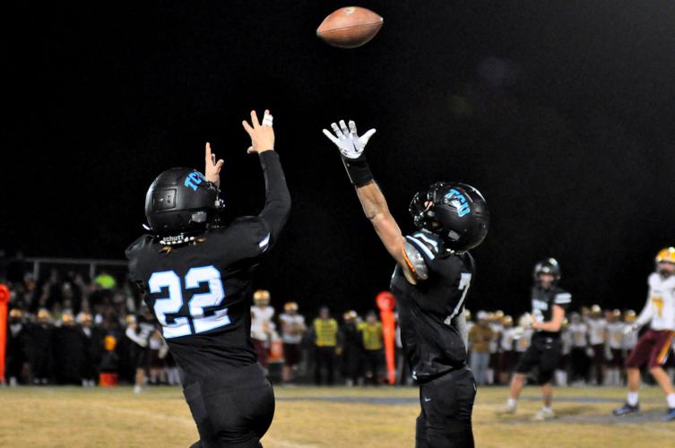 Hubmen derail Titans in regular season finale | Sports | southernminn.com
