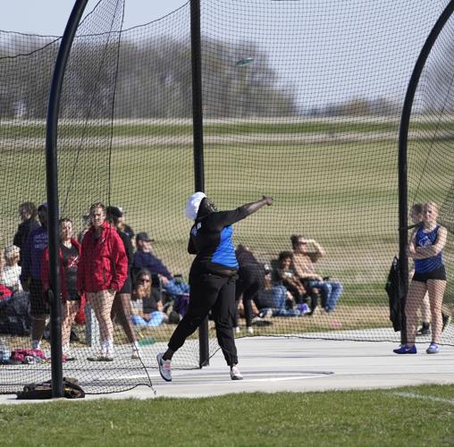 Boys 4x200 hunts for state title, Owatonna dominates 1st meet at new ...