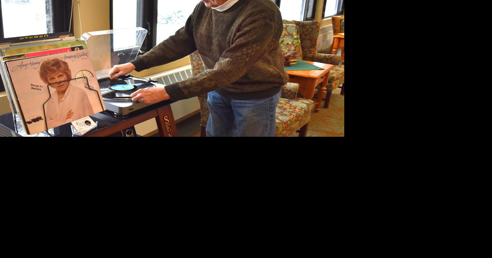 Songs for Seniors: Bob Knutson and his records brings 'magic' to ...