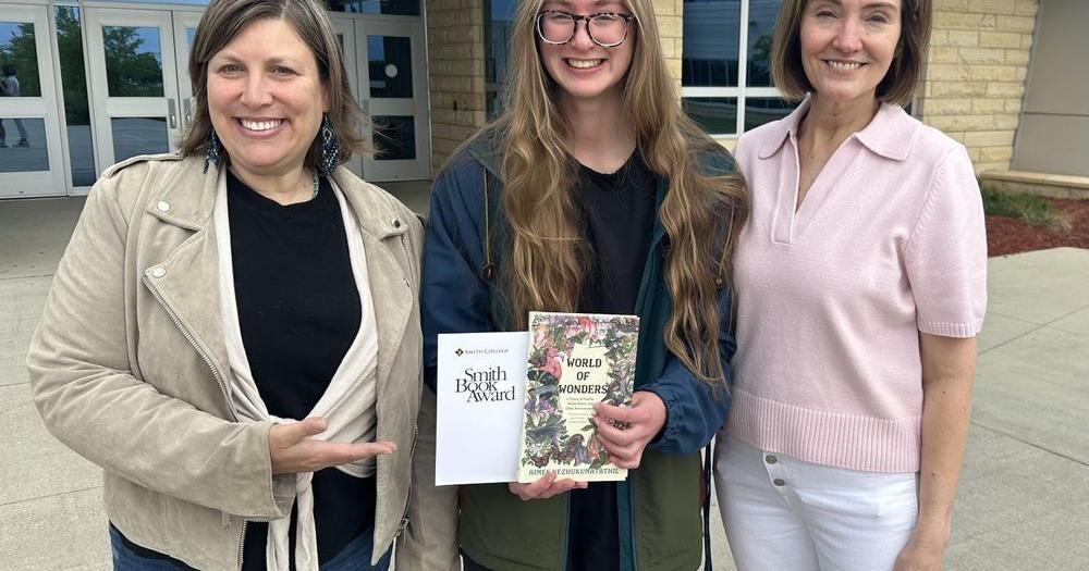 SPHS junior Sada Harmes receives prestigious Smith College Book Award ...