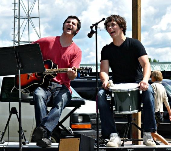 GALLERY: Thousands enjoy food, music and fun at Le Sueur's Giant ...