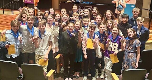 St. Peter Middle School sends 21 students to History Day state ...