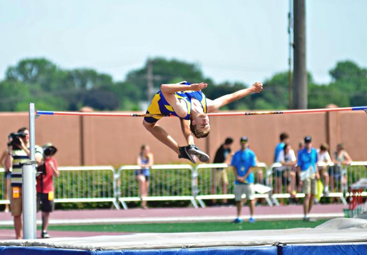 Personal record for Bluejays' Carter brings state silver medal | Sports ...