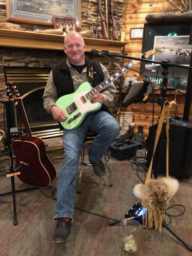 Le Center musician brings concerts into the home with virtual happy ...