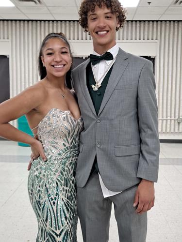 Steele County students celebrate 2021 prom | News | southernminn.com