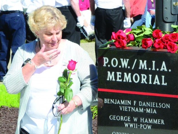 Sun shines on Wanamingo Veterans Memorial Dedication | News ...