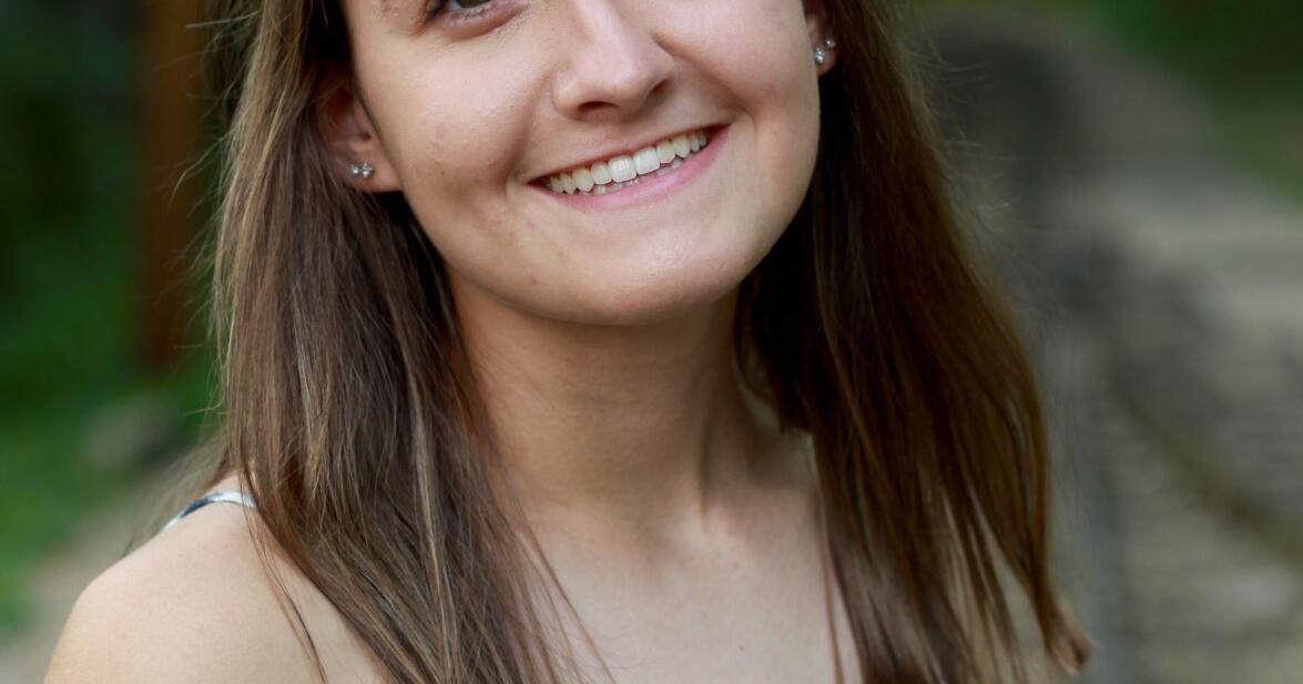 Zoe Frank | Virtual Graduations | southernminn.com