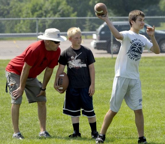 Old players teach young ones at St. Peter football camp | Sports ...