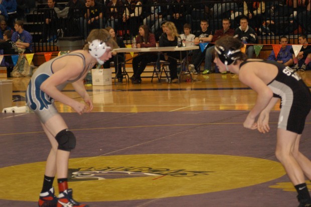 Pair of St. Peter wrestlers advance to state tourney | Sports ...