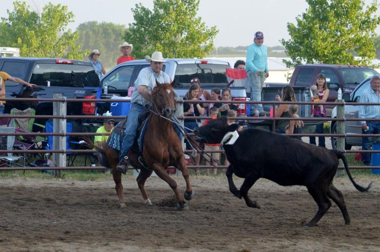 Mounted Posse ranch rodeo, trail ride spurs community to horse around ...