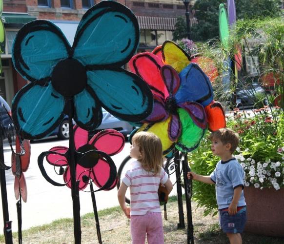 GALLERY: "Flower bomber" plants 3D blooms at Riverwalk | News ...