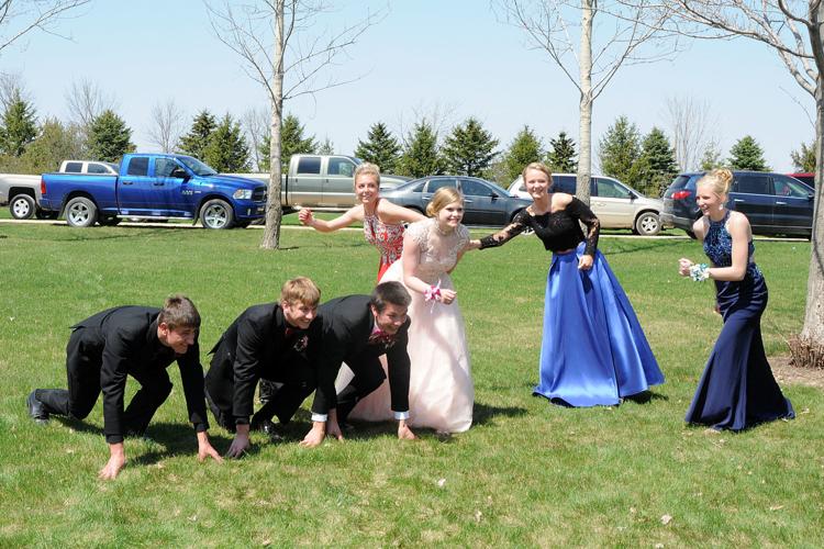 PHOTO GALLERY: A Knight on the Red Carpet at Kenyon-Wanamingo Prom ...