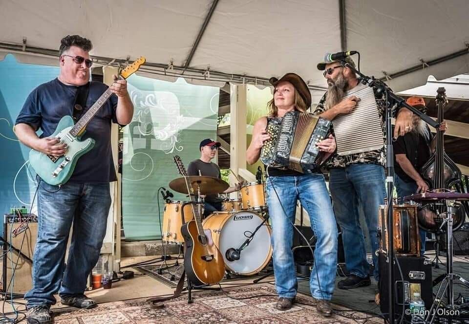 Everett Smithson Band - Kasota | Scene | southernminn.com