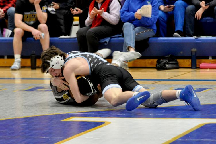 Titans do battle on the mats at LS-H triangular | Sports | southernminn.com