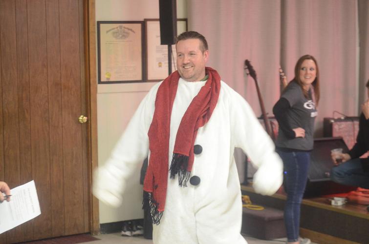 Sleigh and Cutter Weekend Festival holds parade, frosty unveiling ...
