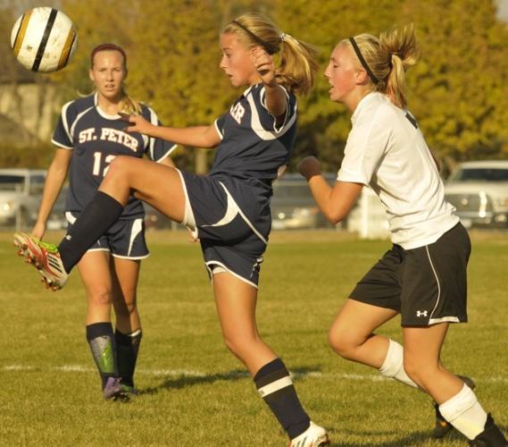 St. Peter girls soccer knocks off East 1-0 | News | southernminn.com