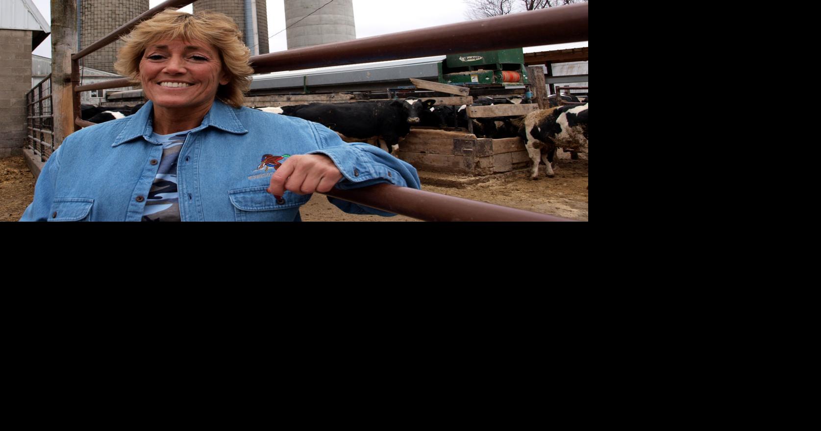 Svoboda-Hoefs family recognized as 2024 ‘U of M Farm Family’ for Le ...